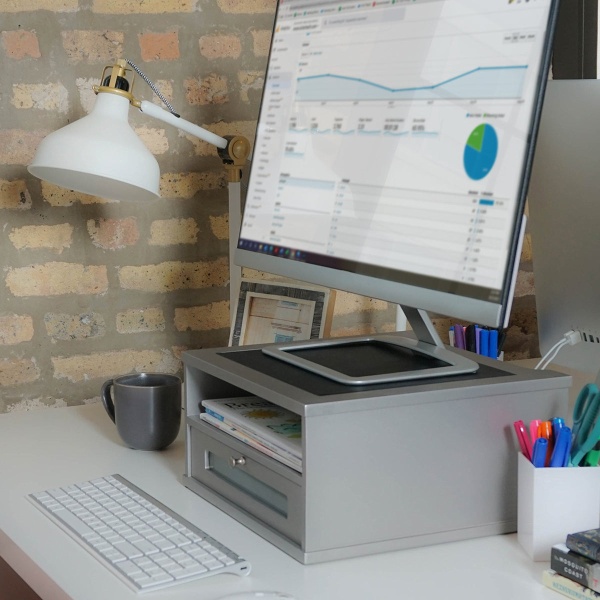 Desk Converters – Victor® Technology